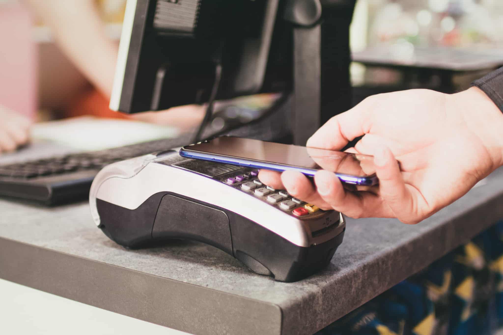Pagar com o telemóvel: como funciona este serviço? - Doutor Finanças